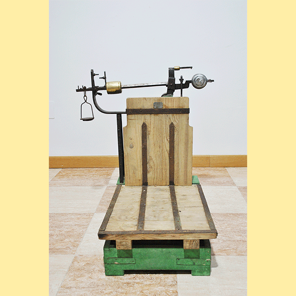 Básculas y romanas archivos - Antiguedades El Apaño